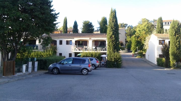 Studio Plein Sud à Greoux-les-bains _ N° 15 - Gréoux-les-Bains