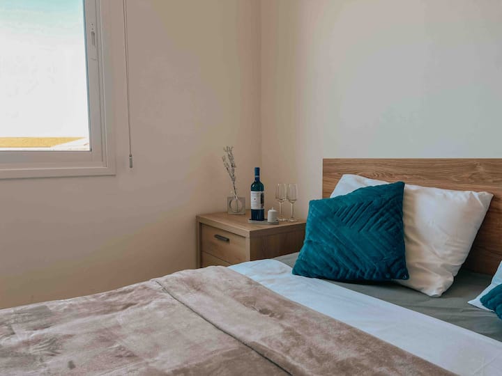 So Stylish Apartment 100 Meters By The Sea - Paphos