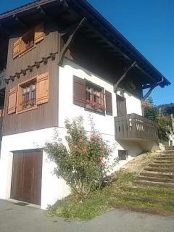 Appartement 6 Personnes Dans Chalet - Hirmentaz