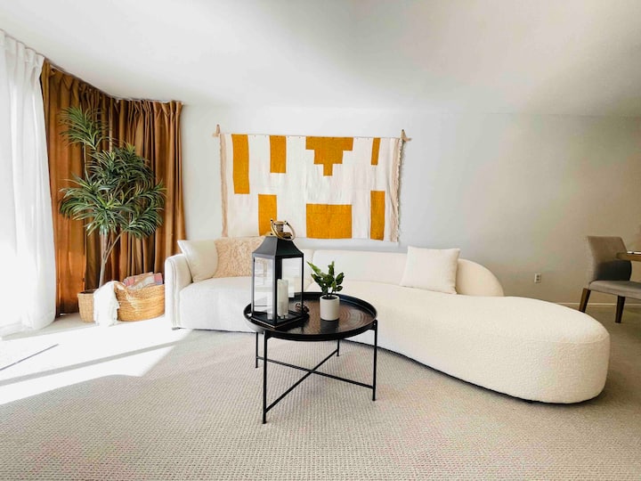 Dana Point Lantern District Luxe Retreat - Dana Point, CA