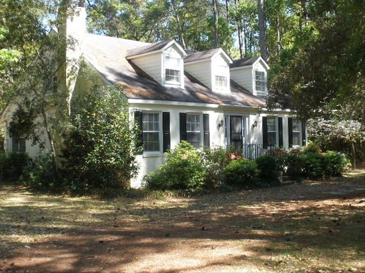 Southern Comfort: True Charm Of The Lowcountry - Beaufort, SC