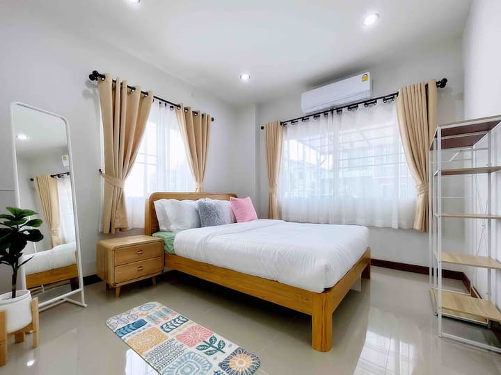 Pazza House
3 Bedrooms,  17 Km From  Airport - Chiang Mai, Thailand