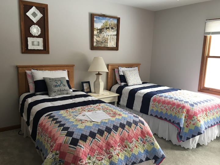 Tandem Inn Bike Room - South Haven, MI