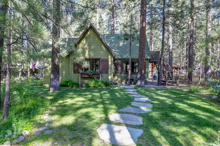 Cutest Cabin In South Lake Tahoe - South Lake Tahoe, CA