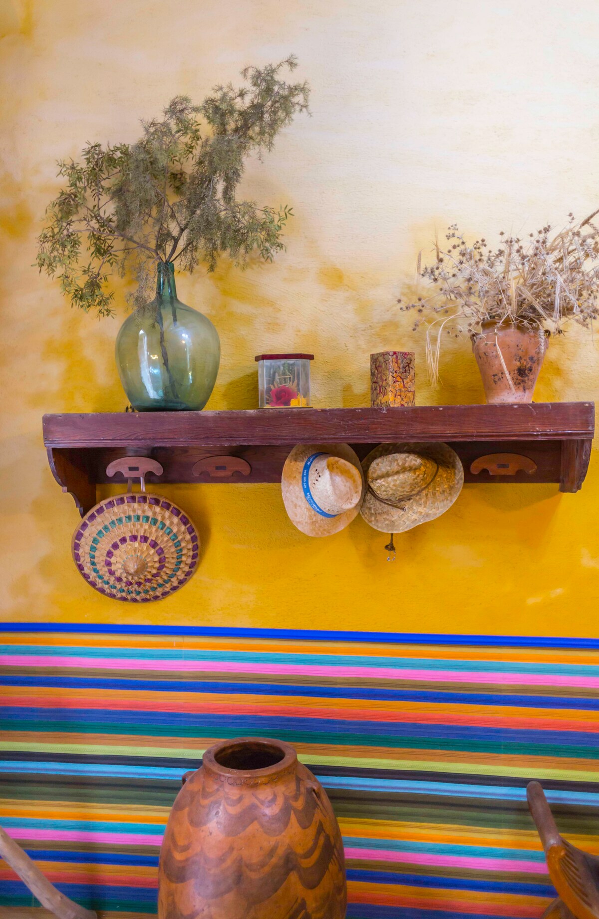 Calamarta, The Portal to the ground floor - Airbnb