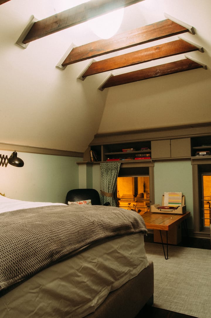 Room #3: Sky Parlor - Louisville, KY