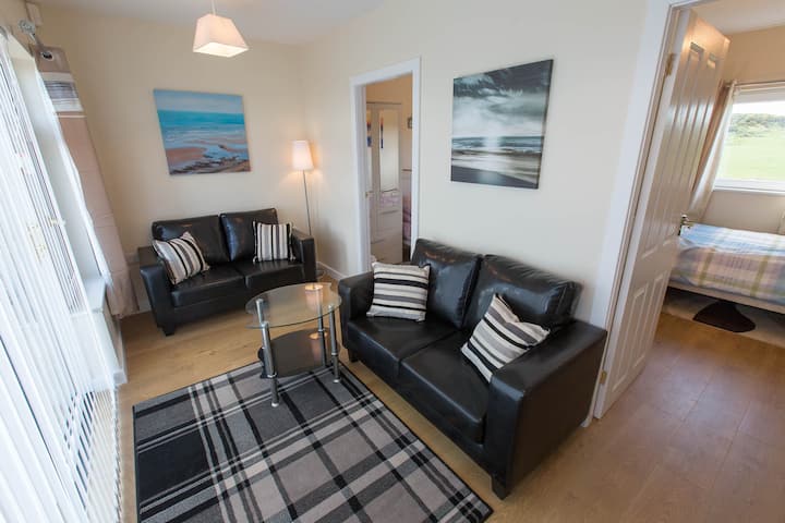 2 Bed Cottage With Panoramic Sea Views-"seascape - Anglesey
