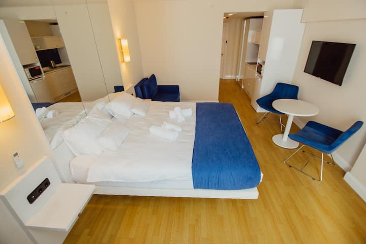 Light Room In Orbi City - Batumi