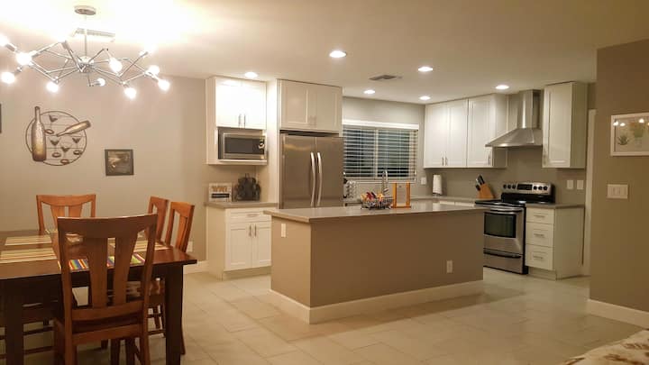 Prime Location! Just Remodeled Tempe 3bd/2ba House - テンピ, AZ