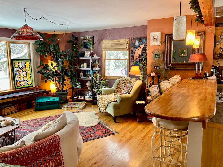 Colorful & Cozy Bedroom - Madison, WI