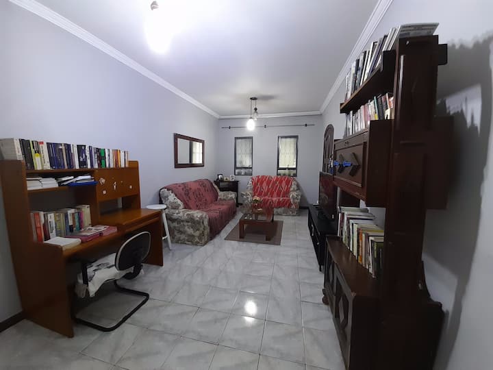 Single Bedroom With Air Conditioning, Wifi - Americana