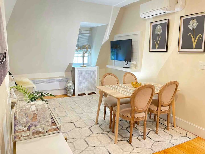 The Sailor Apt. 7 | Close To The Beach | Newport - Newport, RI
