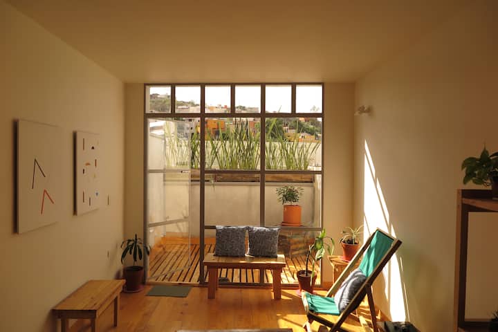 Modern Sunny House In Marfil - México