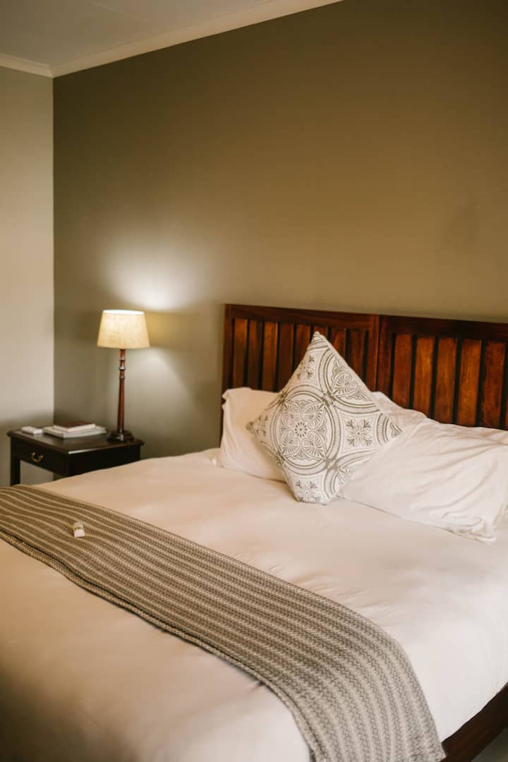 Hamiltons Lodge Luxury Double Or Twin Room - Malelane