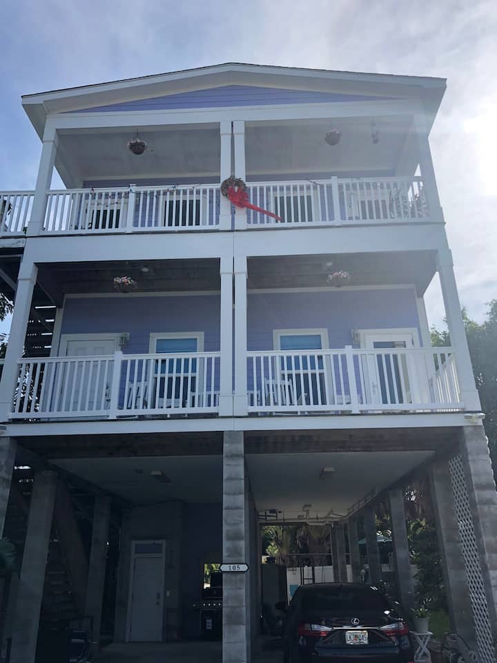 Lisa's Beach House - 90 Steps To The Beach - Holmes Beach, FL