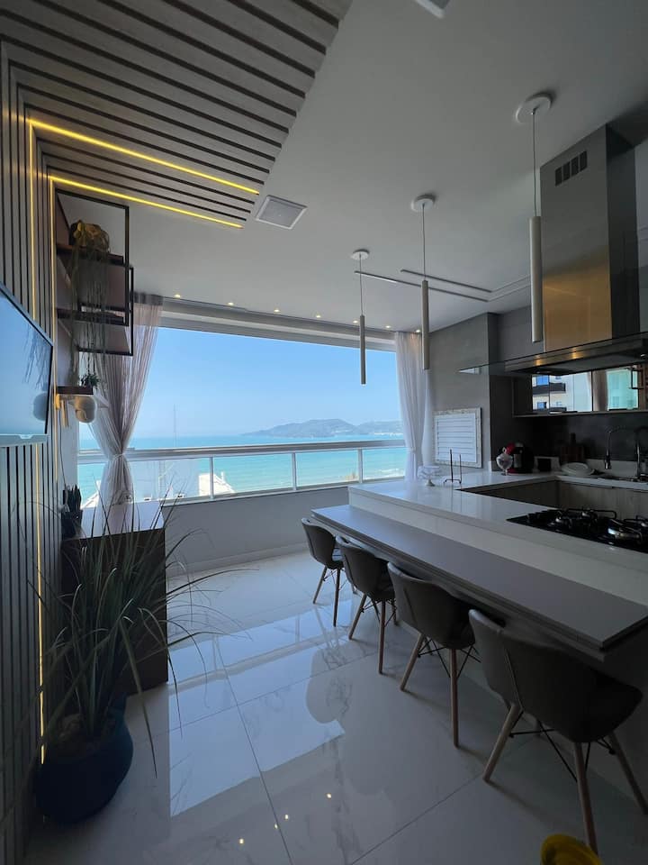 Ap Com Vista Mar E 80m Da Praia Própria Para Banho - Porto Belo