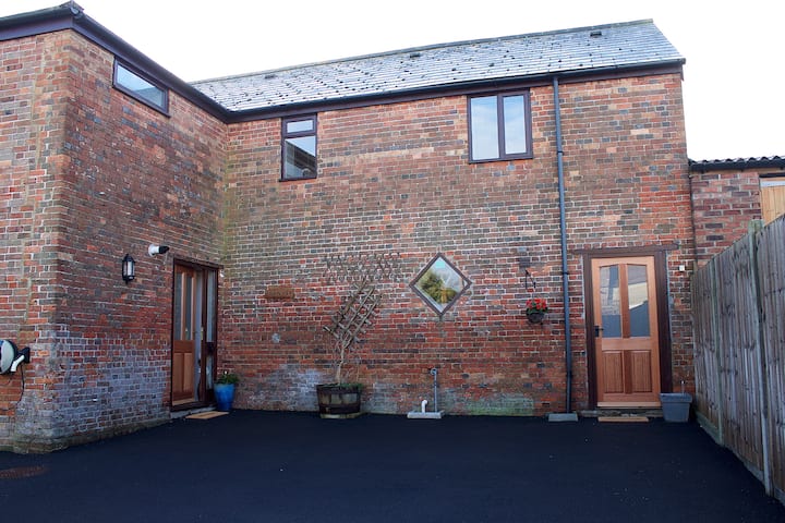 The Granary, Bramble Farm Cottages - Bournemouth