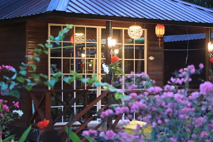 那本仙境童话庄园（独栋豪华特大双床房） - Semporna