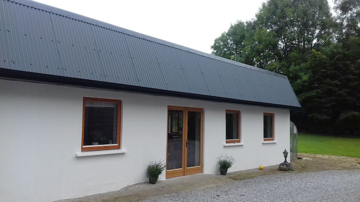Birchwood Cottage - Tullamore, Ireland