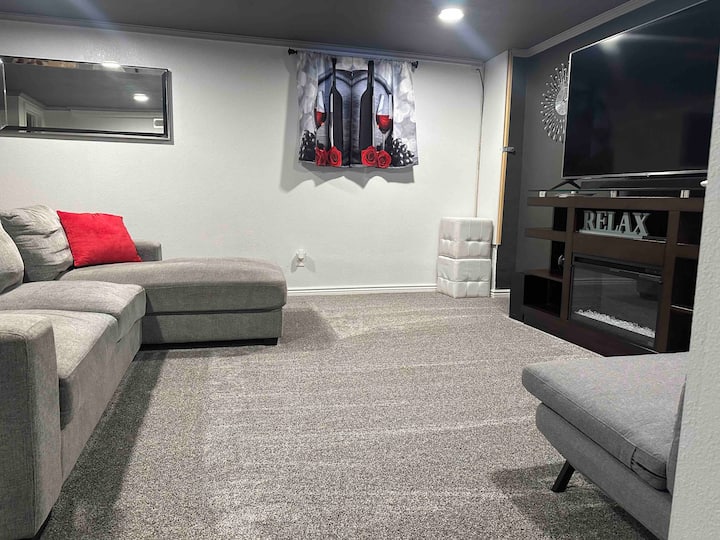 Lovely Lakewood Location - Lakewood, CO