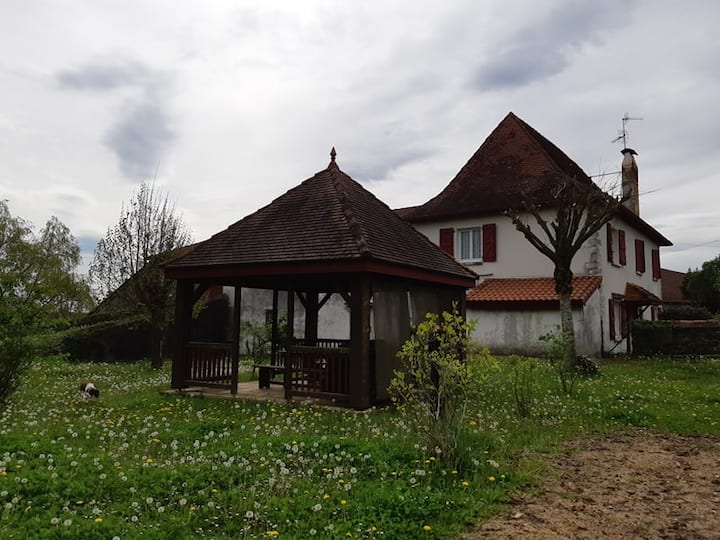 Chambre N°2 Dans Ferme Rénovée . - Mauléon-Licharre