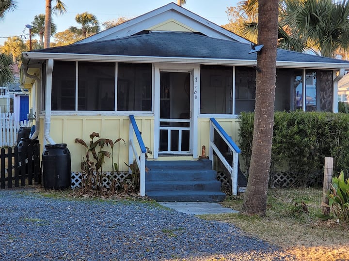 Follyday Sun Cottage - Folly Beach, SC
