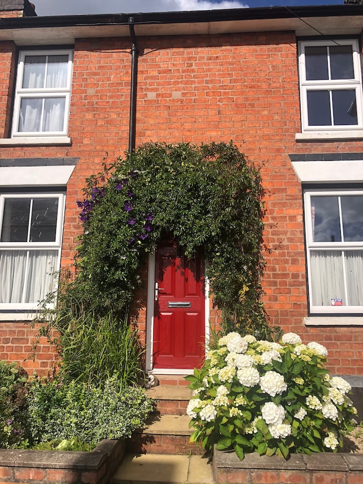 My House Is Now Unfurnished 
Fancy Glamping? - Worcester
