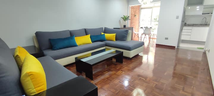 Justo Detrás Hotel Euroduilding Las Mercedes - Caracas