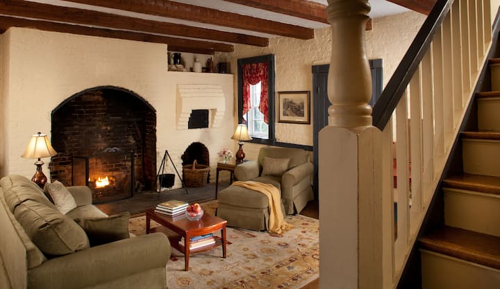 Summer Kitchen - The Inn And Tavern At Meander - Culpeper, VA