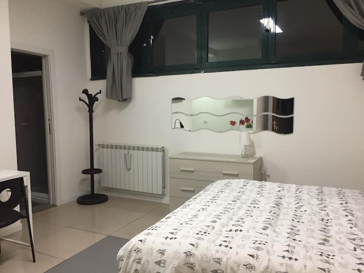 Studio 3: Delizioso Monolocale Accessoriato - Cinisello Balsamo