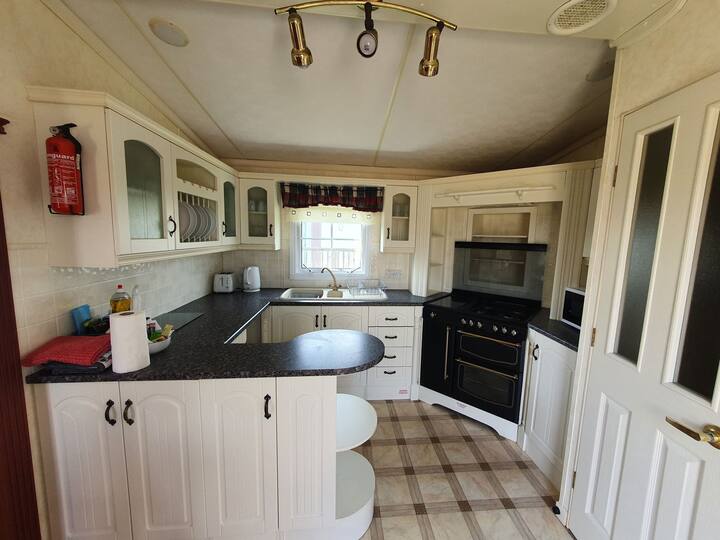 Caravan 25 Hurst View - Barton on Sea