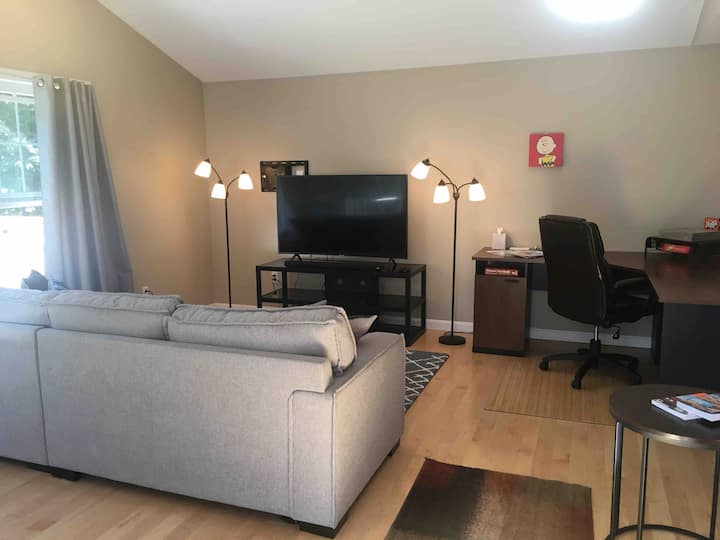 Portland Area Apartment - Portland, ME