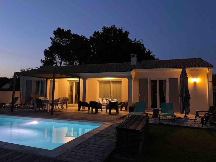 Villa Avec Piscine, 4ch, 8 Pers Max. - La Palmyre