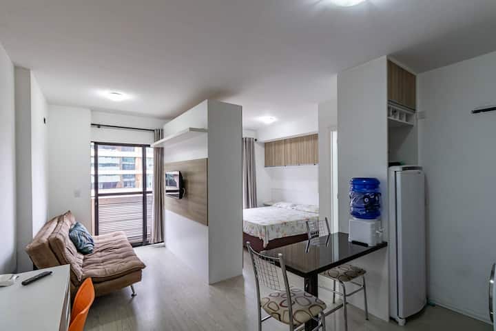 Studio In Front Of The Estação Shopping Mall - Curitiba