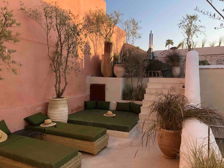Dar Eleven, Riad De Charme Avec Piscine Chauffée - マラケシュ