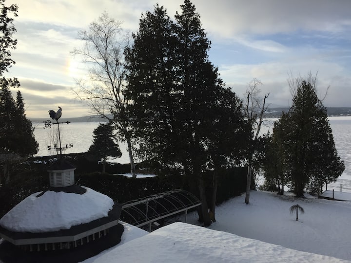 Large Cottage House On Lake Memphremagog - Magog