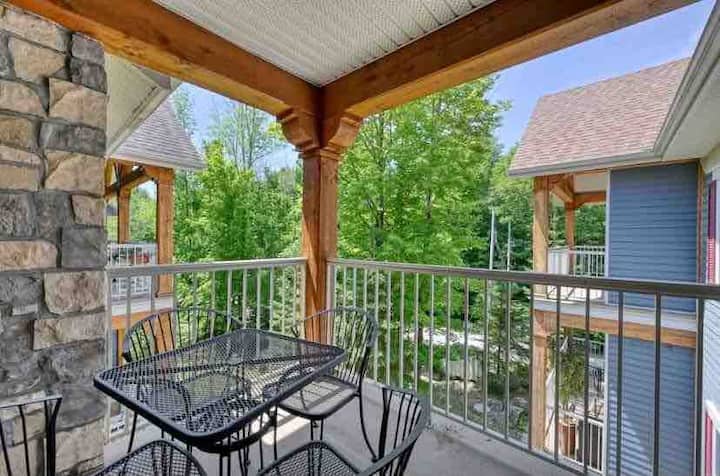 Condo Sur La Montagne Ski In Ski Out - Bromont