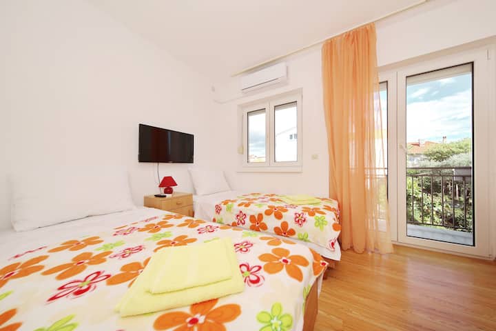 Tihi Studio Na 1. Katu, Wi-fi, Klima, Parking - Zadar