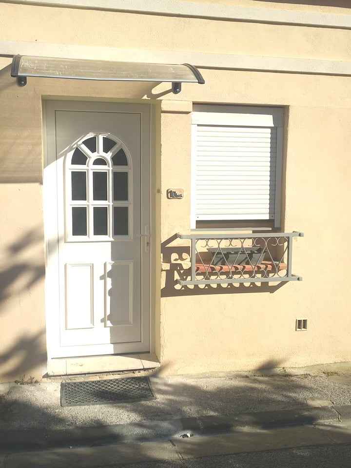 Logement Toulon
Proche Centre,
Mourillon Et Facs - Ibis budget Toulon centre
