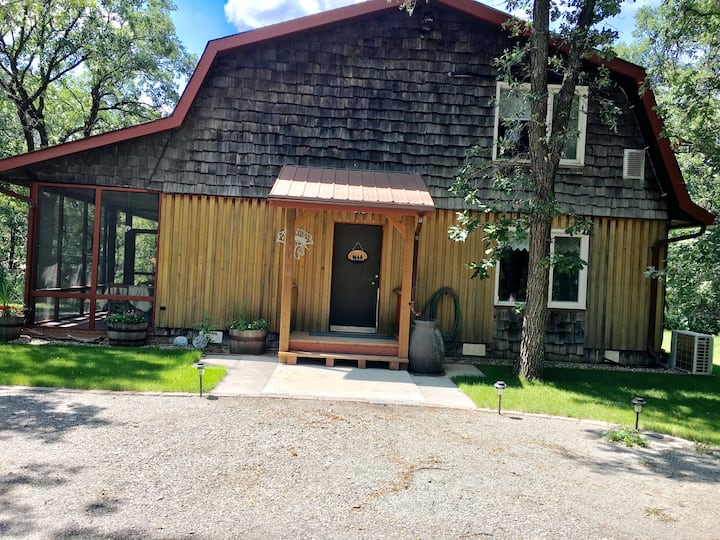 Experience The Serenity Of My Country Bnb! - Morden