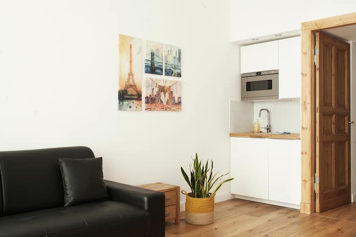 Modern & Central Apartment Near Alexanderplatz - Berlin
