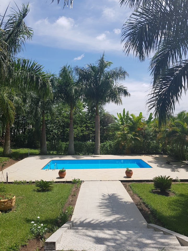 Casa De Alto Padrão Com Churrasqueira E Piscina - Lorraine