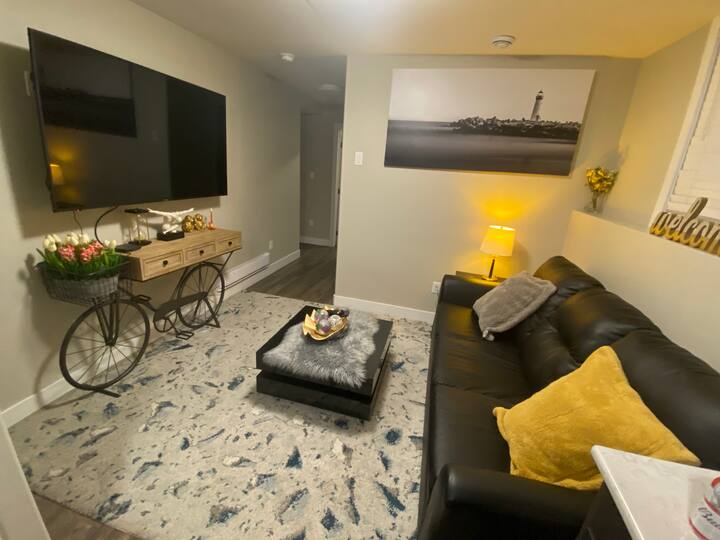 Grotto In The Meadows - Cozy Basement - Saskatoon