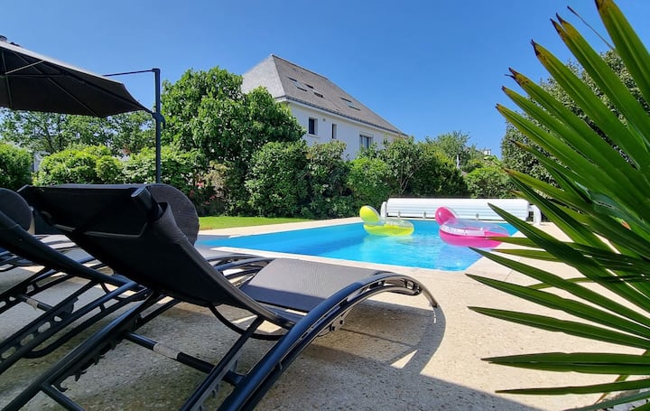 Maison Avec Piscine Et Jacuzzi - Séné