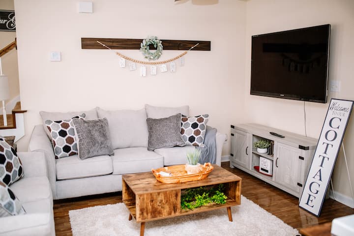 Kallie's Cottage (2 Bedroom / 2 Bath) - Crane Lake, Prattville