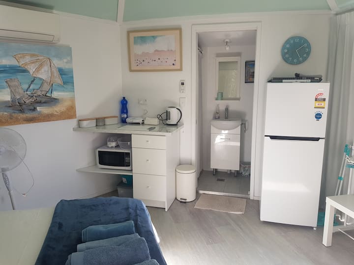 Studio 107 Empire Bay - Nightly, Weekly, Monthly - Central Coast
