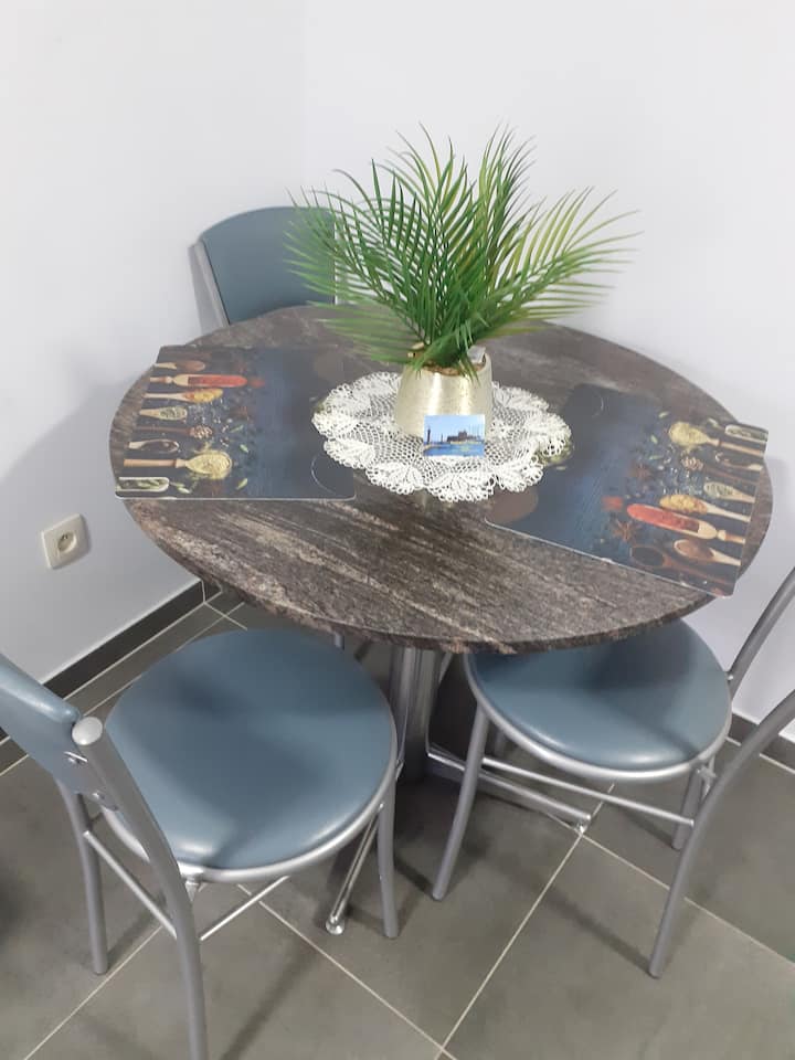 Au 63, Belle  Chambre Pour 2 Personnes - Châtelet