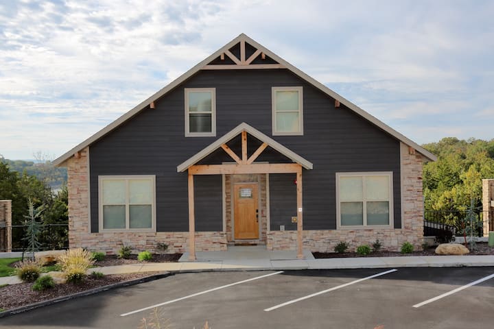 Antlers Resort #15 - 7 Bedroom - Branson