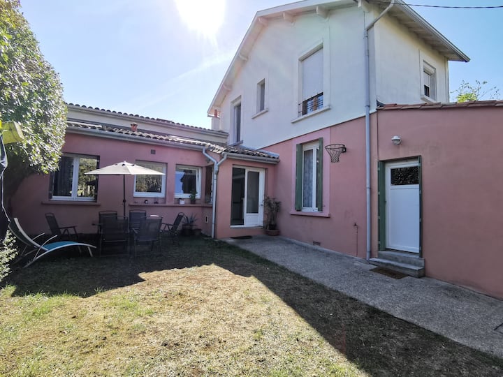 Une Maison De Ville Au Calme - Angoulême