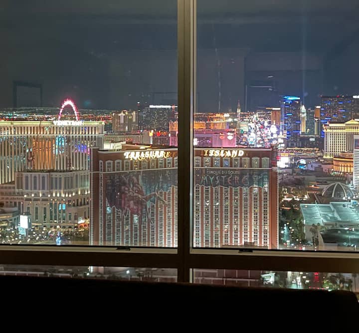 Trump Tower (51st Floor) - View Of Las Vegas Strip - Las Vegas, NV
